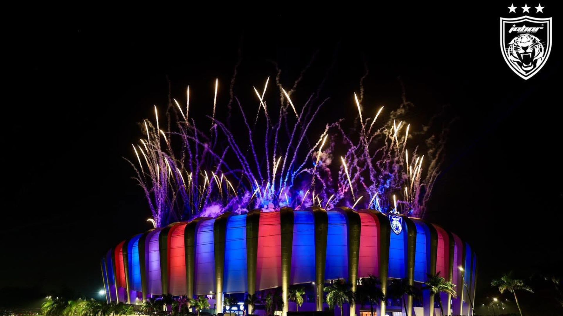 Pesta Bunga Api Serikan Detik JDT Julang Trofi Liga Super Ke-11