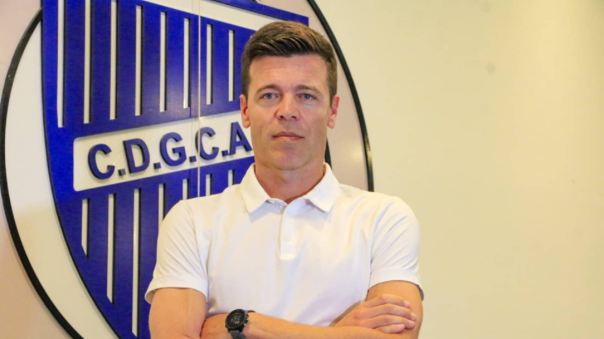 Tano Solari Jadi Sasaran Serangan 3 Pemain Sendiri